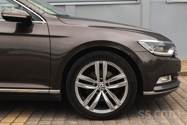 Brown Volkswagen Passat B8 2015 in Ventspils, with an engine capacity of 2.00 L and mileage of 351 thousand km for 20595 €, photo 9 on AUTOMOTO.COM.LV