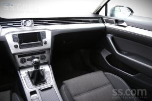 Brūns Volkswagen Passat B8 2015 Rīga, ar dzinēja tilpumu 1.40 L un nobraukumu 240 tūkst. km par 8495 €, foto 10 vietnē AUTOMOTO.COM.LV