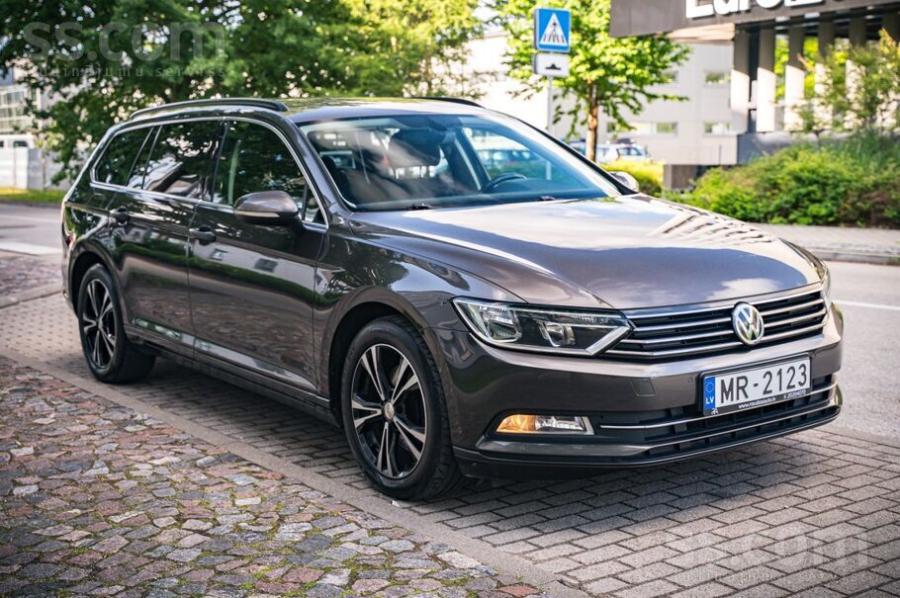 Brown Volkswagen Passat B8 2015 in Riga, with an engine capacity of 1.60 L and mileage of 286 thousand km for 5490 €, photo 4 on AUTOMOTO.COM.LV