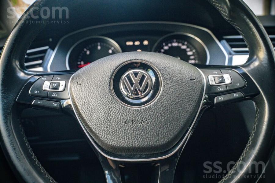 Brown Volkswagen Passat B8 2015 in Riga, with an engine capacity of 1.60 L and mileage of 286 thousand km for 5490 €, photo 19 on AUTOMOTO.COM.LV