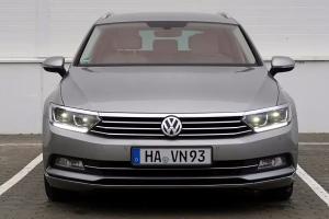 Brūns Volkswagen Passat B8 2015 Rīga, ar dzinēja tilpumu 2.00 L un nobraukumu 228 tūkst. km par 7900 €, foto 4 vietnē AUTOMOTO.COM.LV