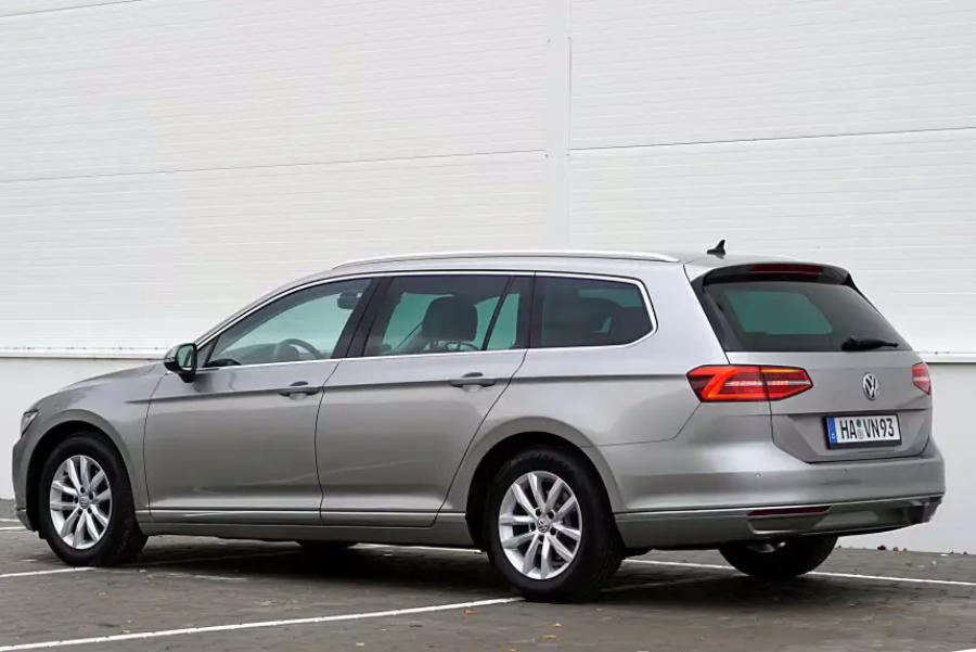 Brūns Volkswagen Passat B8 2015 Rīga, ar dzinēja tilpumu 2.00 L un nobraukumu 228 tūkst. km par 7900 €, foto 7 vietnē AUTOMOTO.COM.LV