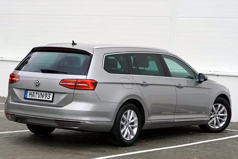Brūns Volkswagen Passat B8 2015 Rīga, ar dzinēja tilpumu 2.00 L un nobraukumu 228 tūkst. km par 7900 €, foto 9 vietnē AUTOMOTO.COM.LV