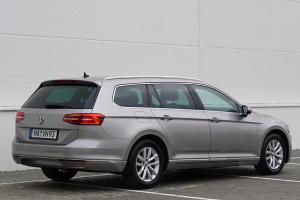 Brūns Volkswagen Passat B8 2015 Rīga, ar dzinēja tilpumu 2.00 L un nobraukumu 228 tūkst. km par 7900 €, foto 10 vietnē AUTOMOTO.COM.LV