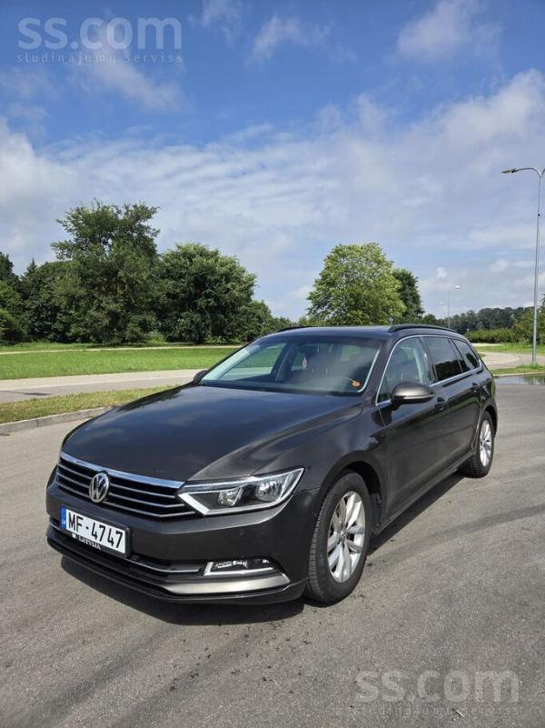 Brown Volkswagen Passat B8 2015 in Riga, with an engine capacity of 1.60 L and mileage of 310 thousand km for 6200 €, photo 2 on AUTOMOTO.COM.LV