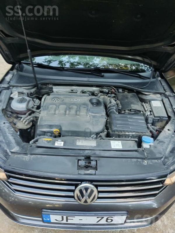 Brown Volkswagen Passat B8 2015 in Jelgava, with an engine capacity of 2.00 L and mileage of 276 thousand km for 10300 €, photo 11 on AUTOMOTO.COM.LV