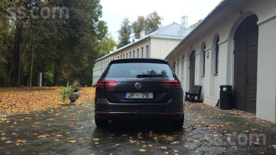 Brown Volkswagen Passat B8 2015 in Jelgava, with an engine capacity of 2.00 L and mileage of 278 thousand km for 9800 €, photo 7 on AUTOMOTO.COM.LV