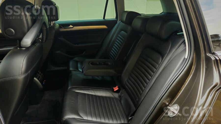 Brown Volkswagen Passat B8 2015 in Jelgava, with an engine capacity of 2.00 L and mileage of 278 thousand km for 9800 €, photo 16 on AUTOMOTO.COM.LV
