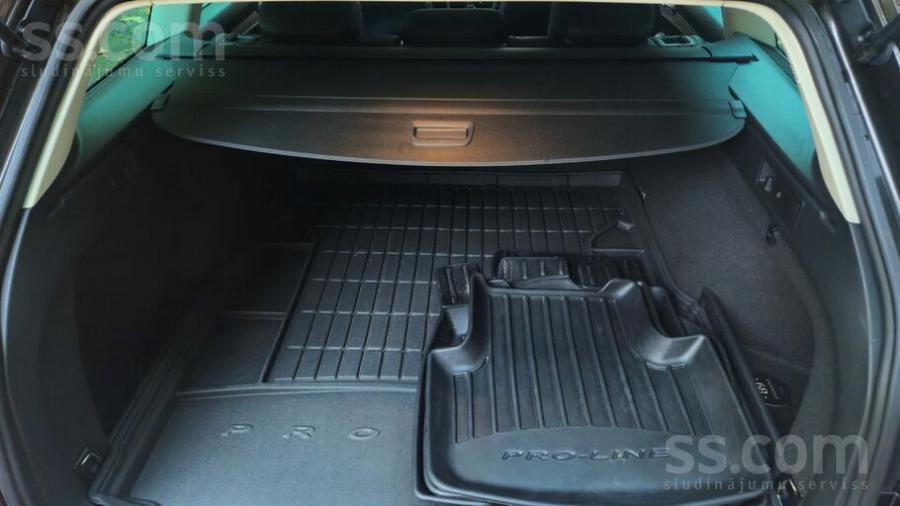 Brown Volkswagen Passat B8 2015 in Jelgava, with an engine capacity of 2.00 L and mileage of 278 thousand km for 9800 €, photo 19 on AUTOMOTO.COM.LV