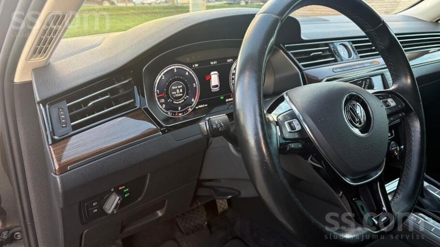 Brown Volkswagen Passat B8 2015 in Liepaja, with an engine capacity of 2.00 L and mileage of 244 thousand km for 11350 €, photo 15 on AUTOMOTO.COM.LV
