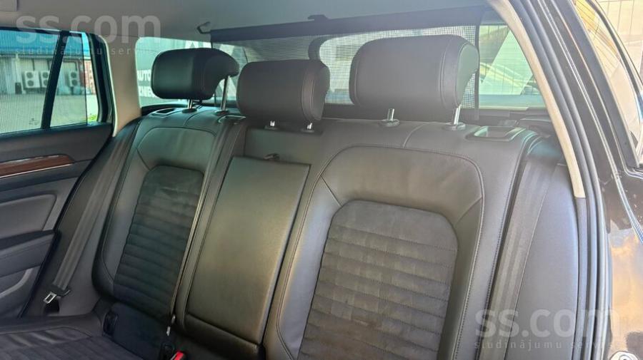 Brown Volkswagen Passat B8 2015 in Liepaja, with an engine capacity of 2.00 L and mileage of 244 thousand km for 11350 €, photo 29 on AUTOMOTO.COM.LV