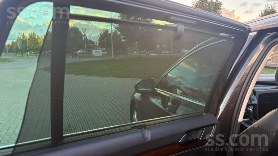 Brown Volkswagen Passat B8 2015 in Liepaja, with an engine capacity of 2.00 L and mileage of 244 thousand km for 11350 €, photo 30 on AUTOMOTO.COM.LV