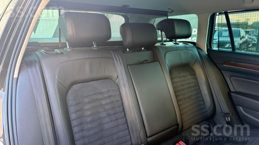 Brown Volkswagen Passat B8 2015 in Liepaja, with an engine capacity of 2.00 L and mileage of 244 thousand km for 11350 €, photo 32 on AUTOMOTO.COM.LV