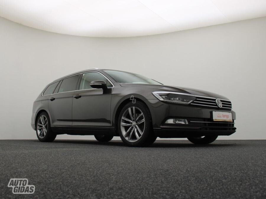 Brown Volkswagen Passat B8 2016 in Vilnius, with an engine capacity of 1.60 L and mileage of 246 thousand km for 9999 €, photo 11 on AUTOMOTO.COM.LV