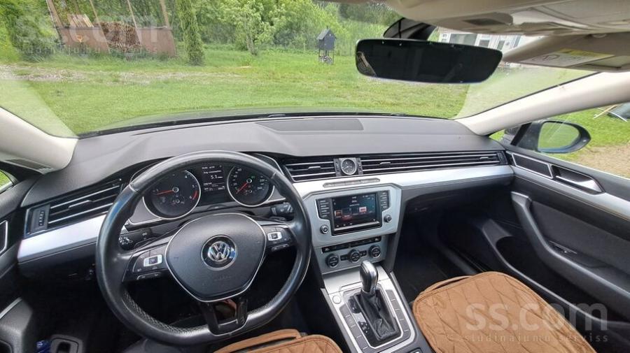 Brown Volkswagen Passat B8 2016 in Daugavpils, with an engine capacity of 2.00 L and mileage of 326 thousand km for 8750 €, photo 10 on AUTOMOTO.COM.LV