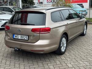 Brūns Volkswagen Passat B8 2016 Rīga, ar dzinēja tilpumu 1.40 L un nobraukumu 275 tūkst. km par 8900 €, foto 5 vietnē AUTOMOTO.COM.LV