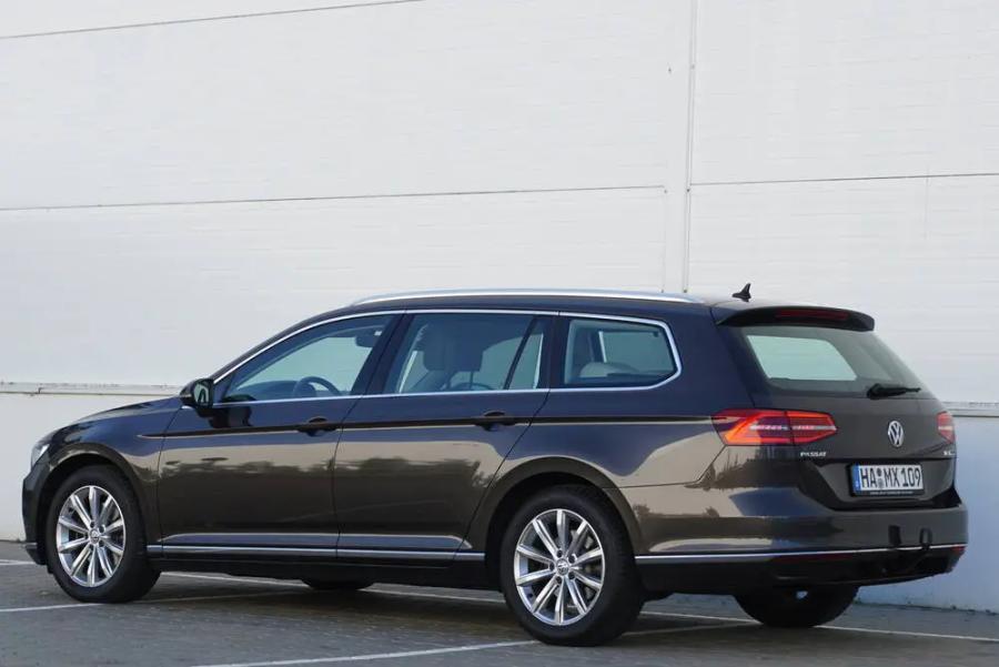 Brūns Volkswagen Passat B8 2016 Rīga, ar dzinēja tilpumu 1.60 L un nobraukumu 235 tūkst. km par 8900 €, foto 9 vietnē AUTOMOTO.COM.LV