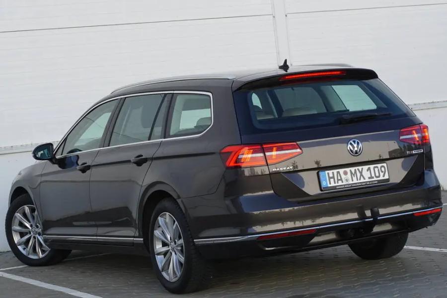 Brūns Volkswagen Passat B8 2016 Rīga, ar dzinēja tilpumu 1.60 L un nobraukumu 235 tūkst. km par 8900 €, foto 10 vietnē AUTOMOTO.COM.LV