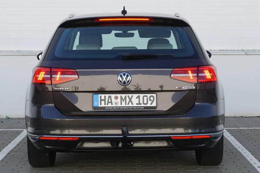 Brūns Volkswagen Passat B8 2016 Rīga, ar dzinēja tilpumu 1.60 L un nobraukumu 235 tūkst. km par 8900 €, foto 11 vietnē AUTOMOTO.COM.LV