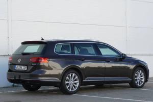 Brūns Volkswagen Passat B8 2016 Rīga, ar dzinēja tilpumu 1.60 L un nobraukumu 235 tūkst. km par 8900 €, foto 13 vietnē AUTOMOTO.COM.LV