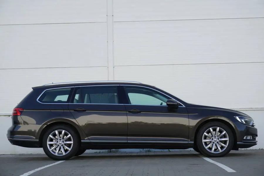 Brūns Volkswagen Passat B8 2016 Rīga, ar dzinēja tilpumu 1.60 L un nobraukumu 235 tūkst. km par 8900 €, foto 14 vietnē AUTOMOTO.COM.LV
