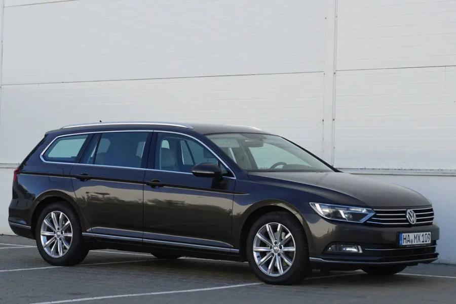 Brūns Volkswagen Passat B8 2016 Rīga, ar dzinēja tilpumu 1.60 L un nobraukumu 235 tūkst. km par 8900 €, foto 15 vietnē AUTOMOTO.COM.LV