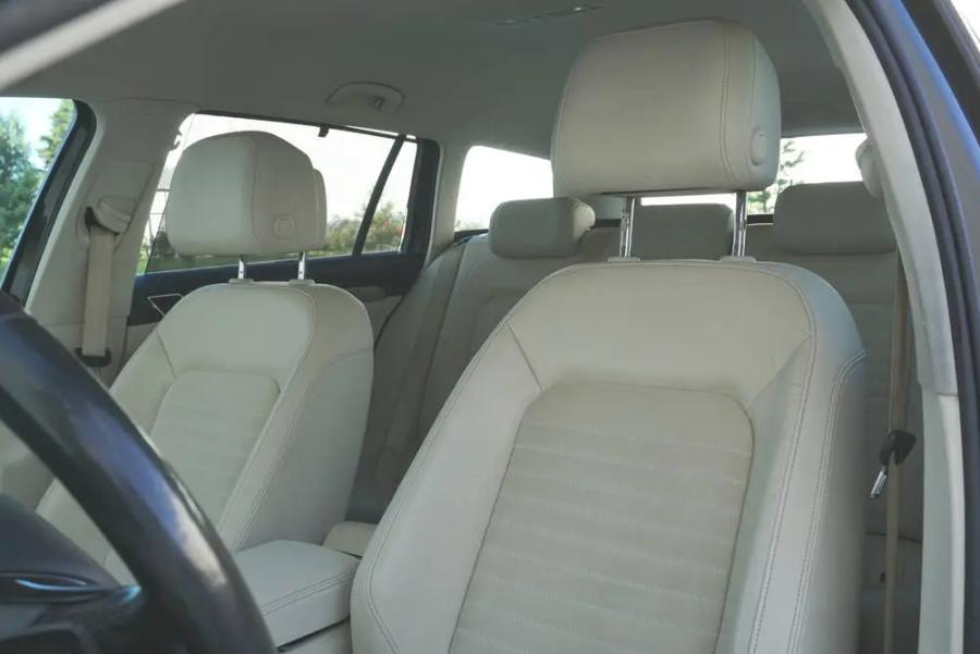 Brūns Volkswagen Passat B8 2016 Rīga, ar dzinēja tilpumu 1.60 L un nobraukumu 235 tūkst. km par 8900 €, foto 21 vietnē AUTOMOTO.COM.LV