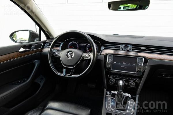 Brown Volkswagen Passat B8 2016 in Riga, with an engine capacity of 2.00 L and mileage of 257 thousand km for 12950 €, photo 9 on AUTOMOTO.COM.LV