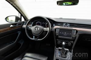 Brown Volkswagen Passat B8 2016 in Riga, with an engine capacity of 2.00 L and mileage of 257 thousand km for 12950 €, photo 10 on AUTOMOTO.COM.LV