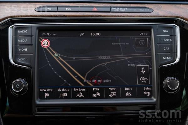 Brown Volkswagen Passat B8 2016 in Riga, with an engine capacity of 2.00 L and mileage of 257 thousand km for 12950 €, photo 10 on AUTOMOTO.COM.LV