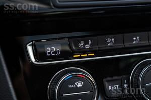 Brown Volkswagen Passat B8 2016 in Riga, with an engine capacity of 2.00 L and mileage of 257 thousand km for 12950 €, photo 17 on AUTOMOTO.COM.LV