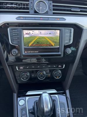 Brūns Volkswagen Passat B8 2016 Rīga, ar dzinēja tilpumu 2.00 L un nobraukumu 262 tūkst. km par 12000 €, foto 16 vietnē AUTOMOTO.COM.LV