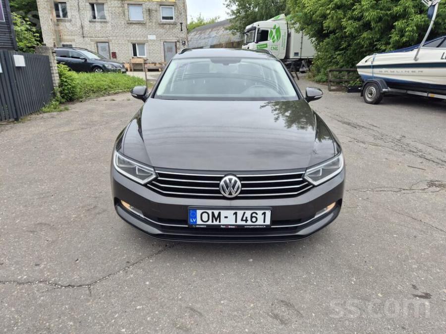 Brūns Volkswagen Passat B8 2017 Rīga, ar dzinēja tilpumu 2.00 L un nobraukumu 283 tūkst. km par 10490 €, foto 4 vietnē AUTOMOTO.COM.LV