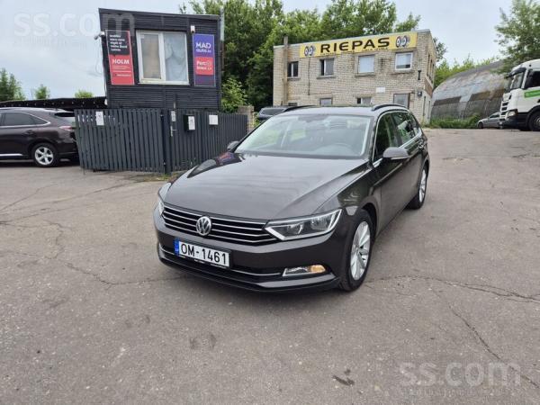 Brown Volkswagen Passat B8 2017 in Riga, with an engine capacity of 2.00 L and mileage of 283 thousand km for 10490 €, photo 4 on AUTOMOTO.COM.LV