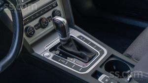 Brown Volkswagen Passat B8 2017 in Riga, with an engine capacity of 2.00 L and mileage of 283 thousand km for 10490 €, photo 15 on AUTOMOTO.COM.LV