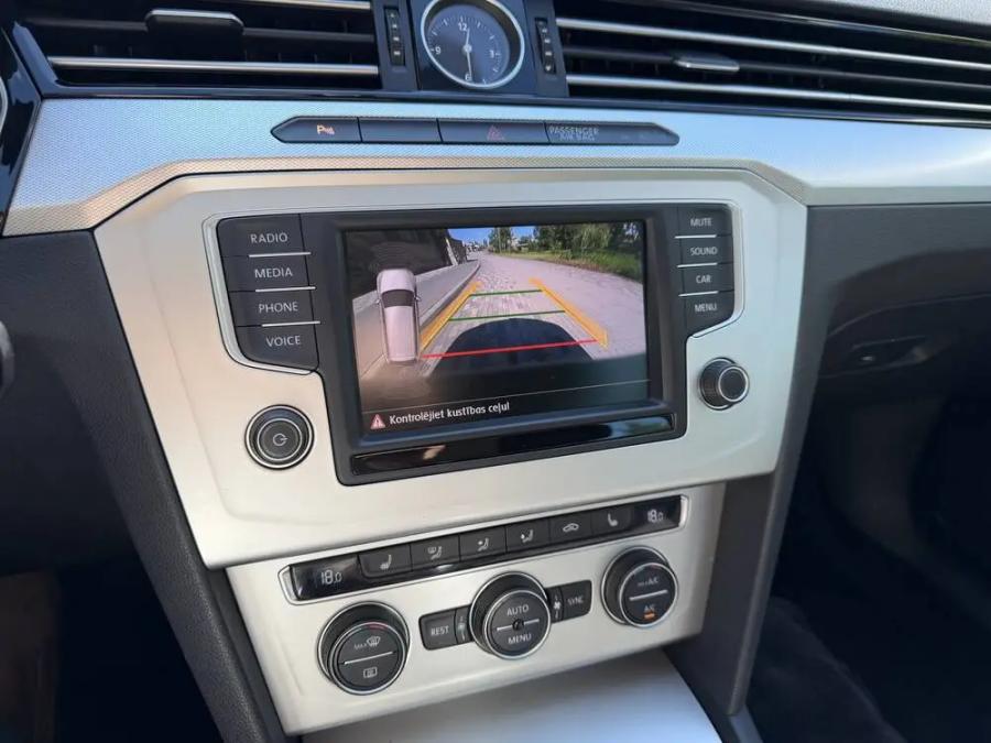 Brūns Volkswagen Passat B8 2017 Rēzekne, ar dzinēja tilpumu 2.00 L un nobraukumu 232 tūkst. km par 9490 €, foto 12 vietnē AUTOMOTO.COM.LV