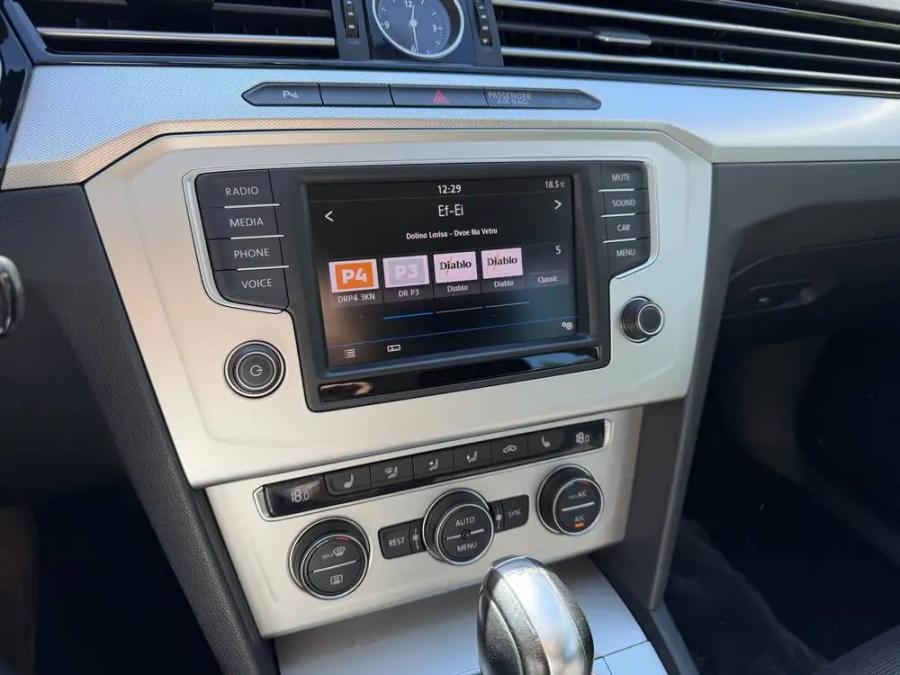 Brūns Volkswagen Passat B8 2017 Rēzekne, ar dzinēja tilpumu 2.00 L un nobraukumu 232 tūkst. km par 9490 €, foto 13 vietnē AUTOMOTO.COM.LV