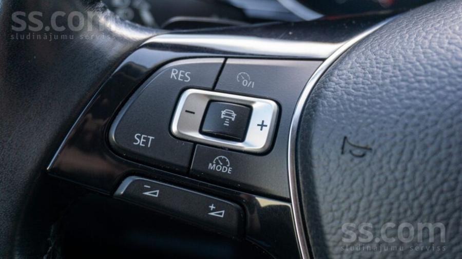Brūns Volkswagen Passat B8 2017 Rīga, ar dzinēja tilpumu 2.00 L un nobraukumu 283 tūkst. km par 9190 €, foto 23 vietnē AUTOMOTO.COM.LV