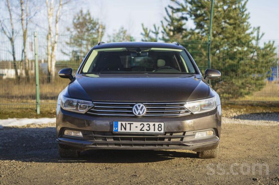Brown Volkswagen Passat B8 2017 in Riga, with an engine capacity of 1.60 L and mileage of 352 thousand km for 9990 €, photo 3 on AUTOMOTO.COM.LV