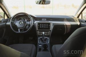 Brown Volkswagen Passat B8 2017 in Riga, with an engine capacity of 1.60 L and mileage of 352 thousand km for 9990 €, photo 11 on AUTOMOTO.COM.LV