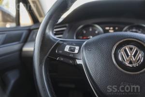 Brown Volkswagen Passat B8 2017 in Riga, with an engine capacity of 1.60 L and mileage of 352 thousand km for 9990 €, photo 14 on AUTOMOTO.COM.LV