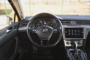 Brown Volkswagen Passat B8 2017 in Riga, with an engine capacity of 1.60 L and mileage of 352 thousand km for 9990 €, photo 16 on AUTOMOTO.COM.LV
