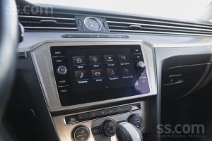 Brown Volkswagen Passat B8 2017 in Riga, with an engine capacity of 1.60 L and mileage of 352 thousand km for 9990 €, photo 20 on AUTOMOTO.COM.LV