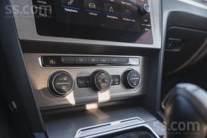 Brown Volkswagen Passat B8 2017 in Riga, with an engine capacity of 1.60 L and mileage of 352 thousand km for 9990 €, photo 22 on AUTOMOTO.COM.LV
