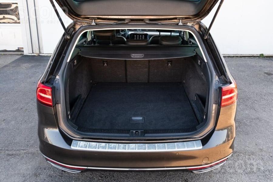 Brūns Volkswagen Passat B8 2018 Rīga, ar dzinēja tilpumu 1.80 L un nobraukumu 244 tūkst. km par 10500 €, foto 9 vietnē AUTOMOTO.COM.LV
