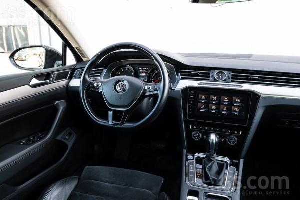 Brown Volkswagen Passat B8 2018 in Riga, with an engine capacity of 1.80 L and mileage of 244 thousand km for 10500 €, photo 10 on AUTOMOTO.COM.LV