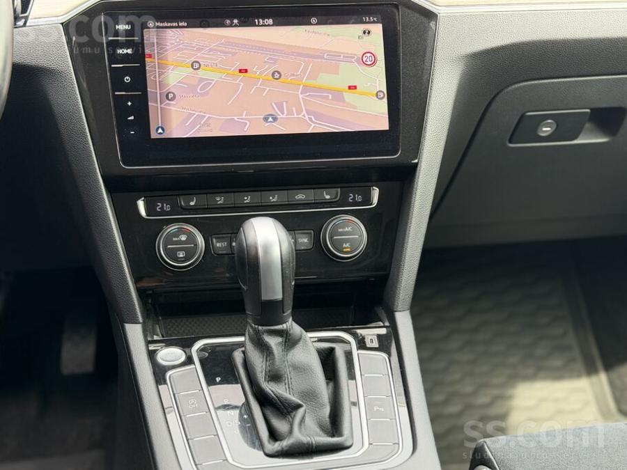 Brūns Volkswagen Passat B8 2020 Rīga, ar dzinēja tilpumu 2.00 L un nobraukumu 261 tūkst. km par 13950 €, foto 13 vietnē AUTOMOTO.COM.LV