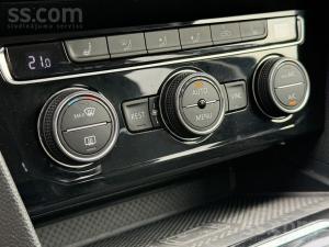 Brūns Volkswagen Passat B8 2020 Rīga, ar dzinēja tilpumu 2.00 L un nobraukumu 261 tūkst. km par 13950 €, foto 16 vietnē AUTOMOTO.COM.LV