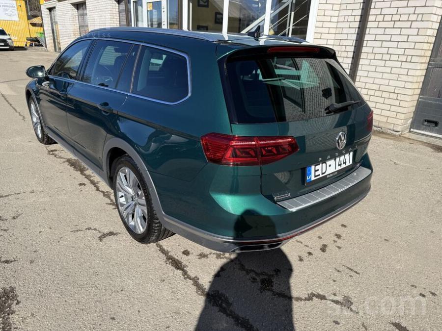 Zaļš Volkswagen Passat B8 2019 Rīga, ar dzinēja tilpumu 2.00 L un nobraukumu 245 tūkst. km par 24790 €, foto 5 vietnē AUTOMOTO.COM.LV