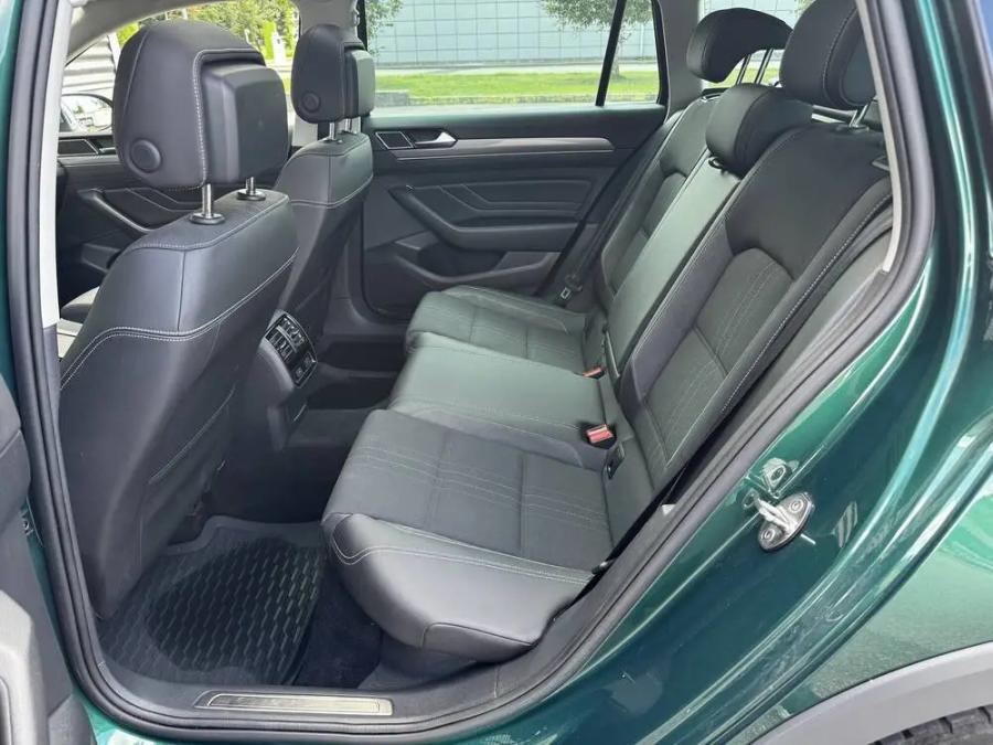 Zaļš Volkswagen Passat B8 2019 Rīga, ar dzinēja tilpumu 2.00 L un nobraukumu 153 tūkst. km par 23900 €, foto 12 vietnē AUTOMOTO.COM.LV